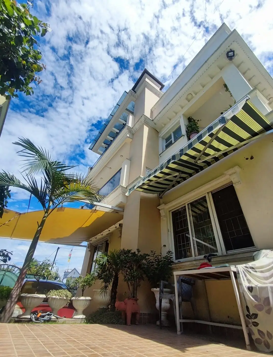 Beautiful neo classical Bungalow house for sale in Chandol, Baluwatar height | 81500000 Total Price